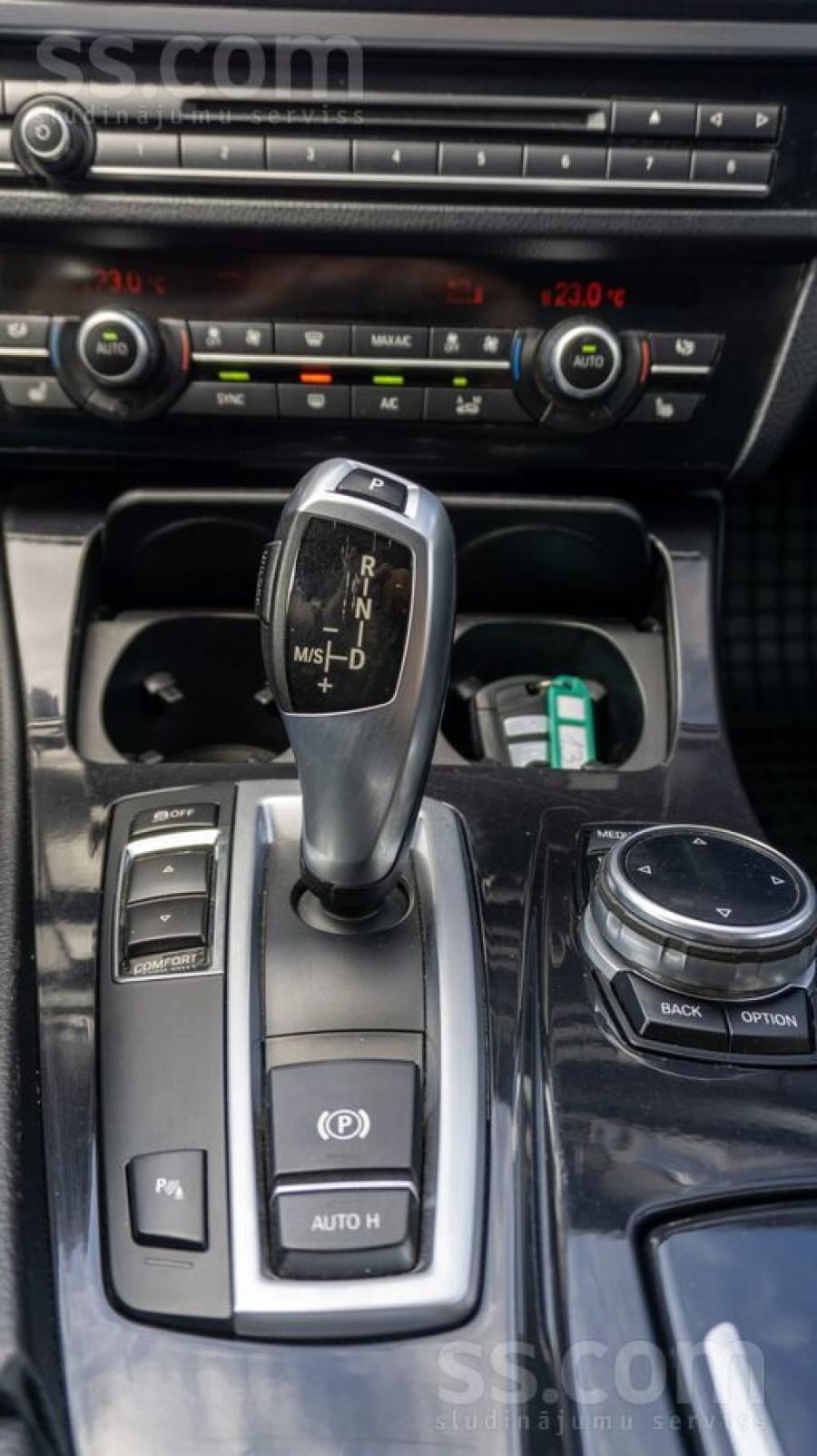 Black BMW 520 2014 in Riga, with an engine capacity of 2.00 L and mileage of 280 thousand km for 11490 €, photo 17 on AUTOMOTO.COM.LV