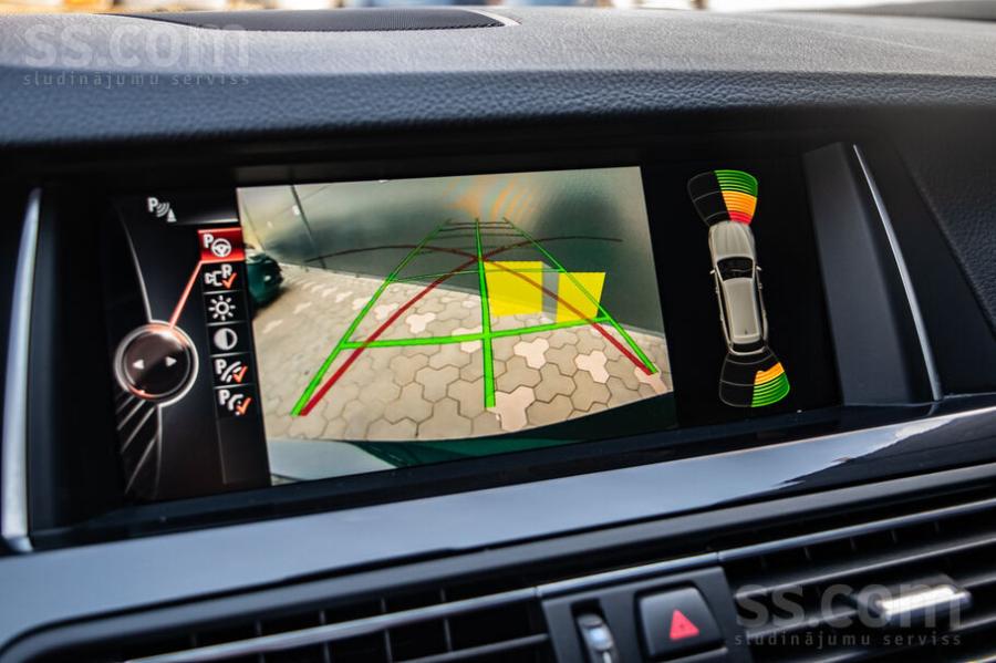 Melns BMW 520 2014 Tukums, ar dzinēja tilpumu 2.00 L un nobraukumu 260 tūkst. km par 13490 €, foto 18 vietnē AUTOMOTO.COM.LV