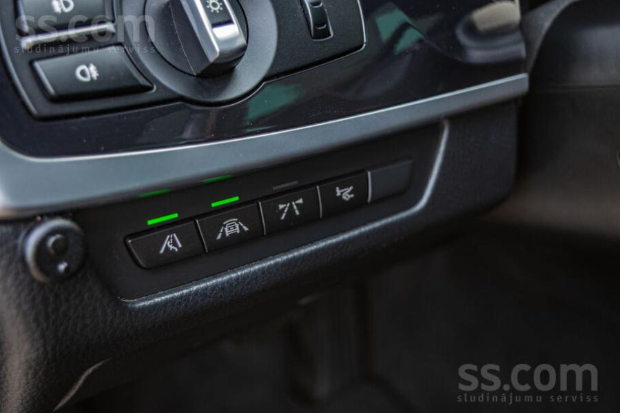 Melns BMW 520 2014 Tukums, ar dzinēja tilpumu 2.00 L un nobraukumu 260 tūkst. km par 13490 €, foto 19 vietnē AUTOMOTO.COM.LV