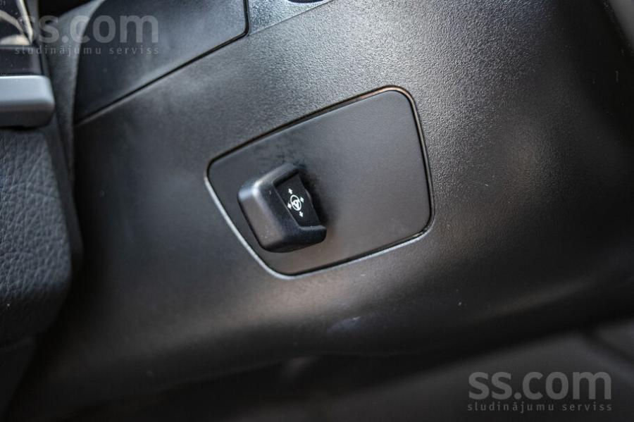 Melns BMW 520 2014 Tukums, ar dzinēja tilpumu 2.00 L un nobraukumu 260 tūkst. km par 13490 €, foto 20 vietnē AUTOMOTO.COM.LV