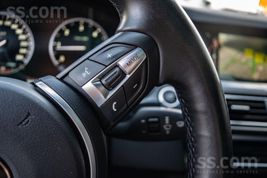 Melns BMW 520 2014 Tukums, ar dzinēja tilpumu 2.00 L un nobraukumu 260 tūkst. km par 13490 €, foto 22 vietnē AUTOMOTO.COM.LV