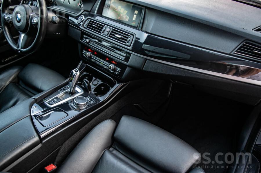 Melns BMW 520 2014 Tukums, ar dzinēja tilpumu 2.00 L un nobraukumu 260 tūkst. km par 13490 €, foto 24 vietnē AUTOMOTO.COM.LV