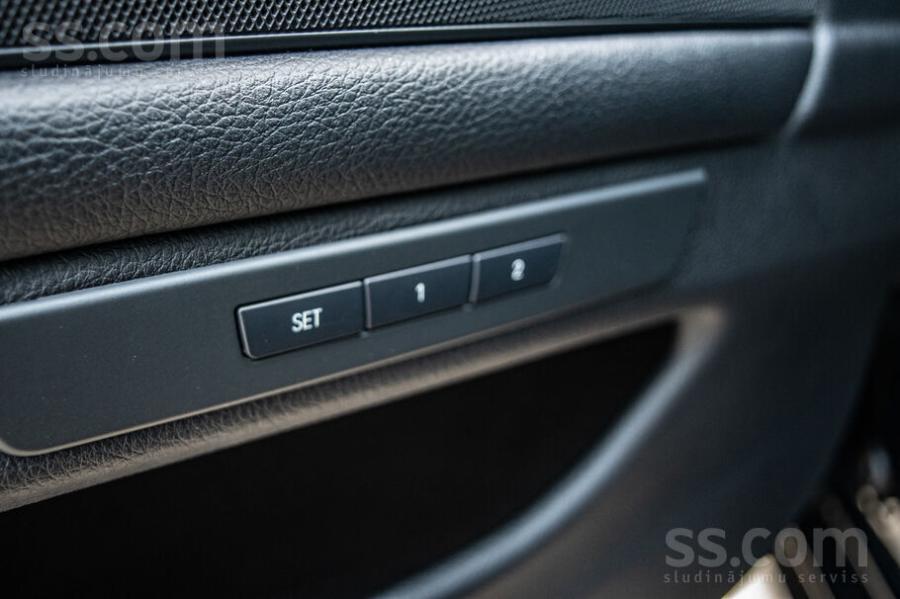 Melns BMW 520 2014 Tukums, ar dzinēja tilpumu 2.00 L un nobraukumu 260 tūkst. km par 13490 €, foto 28 vietnē AUTOMOTO.COM.LV