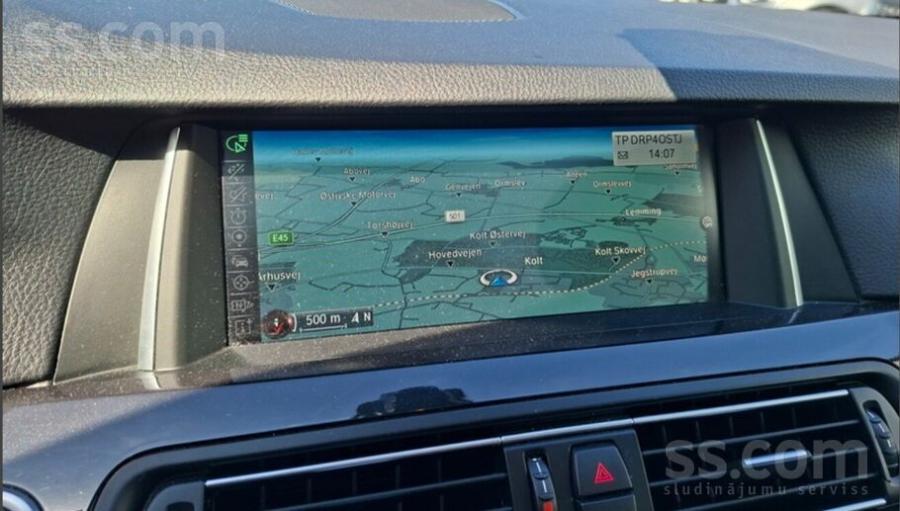 Black BMW 520 2014 in Riga, with an engine capacity of 2.00 L and mileage of 300 thousand km for 10700 €, photo 8 on AUTOMOTO.COM.LV
