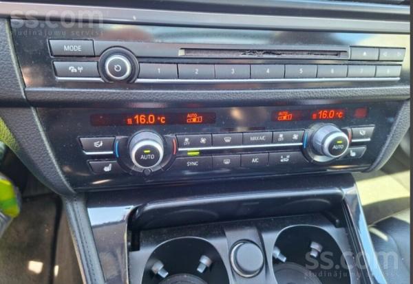 Black BMW 520 2014 in Riga, with an engine capacity of 2.00 L and mileage of 300 thousand km for 10700 €, photo 8 on AUTOMOTO.COM.LV
