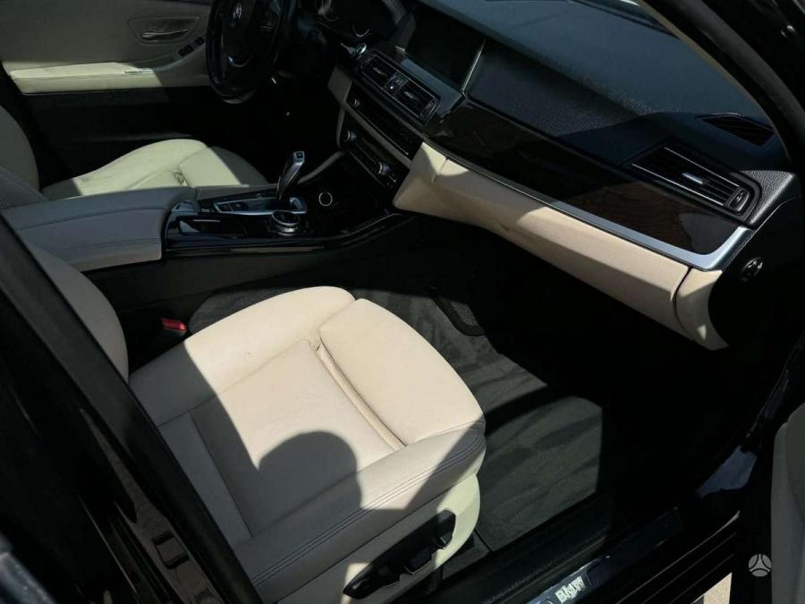 Melns BMW 520 2014 Utena, ar dzinēja tilpumu 2.00 L un nobraukumu 280 tūkst. km par 7990 €, foto 8 vietnē AUTOMOTO.COM.LV