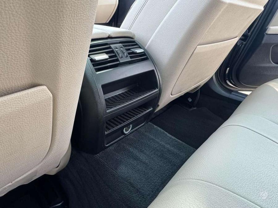 Melns BMW 520 2014 Utena, ar dzinēja tilpumu 2.00 L un nobraukumu 280 tūkst. km par 7990 €, foto 23 vietnē AUTOMOTO.COM.LV