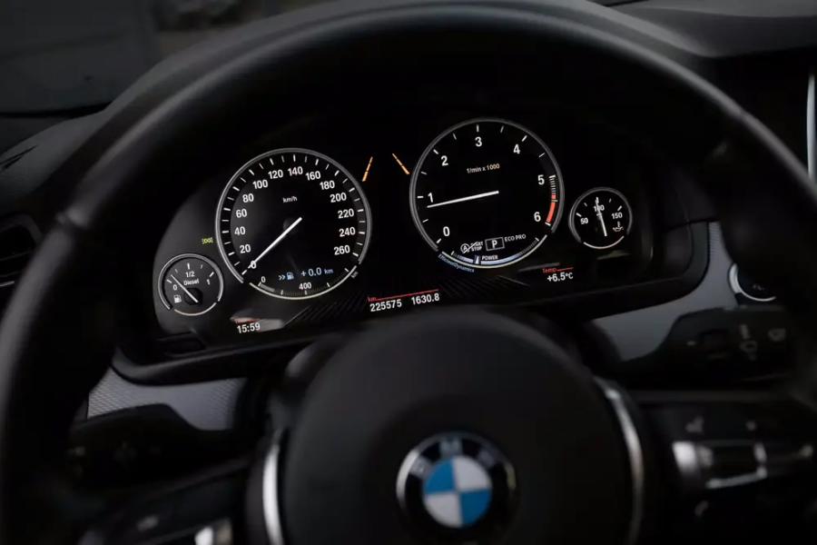 Melns BMW 520 2014 Jelgava, ar dzinēja tilpumu 2.00 L un nobraukumu 225 tūkst. km par 13950 €, foto 18 vietnē AUTOMOTO.COM.LV