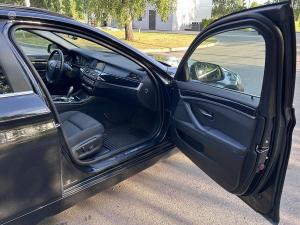 Black BMW 520 2014 in Siauliai, with an engine capacity of 2.00 L and mileage of 265 thousand km for 8400 €, photo 15 on AUTOMOTO.COM.LV