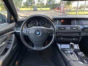 Black BMW 520 2014 in Siauliai, with an engine capacity of 2.00 L and mileage of 265 thousand km for 8400 €, photo 16 on AUTOMOTO.COM.LV