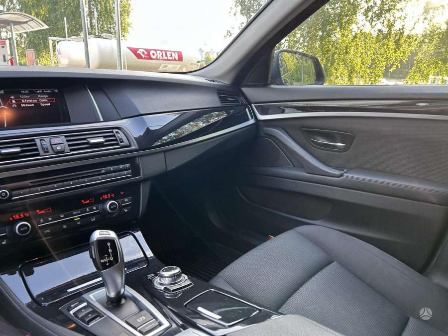 Black BMW 520 2014 in Siauliai, with an engine capacity of 2.00 L and mileage of 265 thousand km for 8400 €, photo 19 on AUTOMOTO.COM.LV
