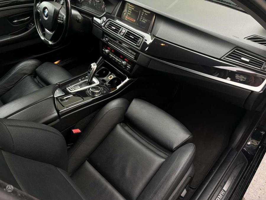 Black BMW 520 2014 in Druskininkai, with an engine capacity of 2.00 L and mileage of 271 thousand km for 9700 €, photo 18 on AUTOMOTO.COM.LV