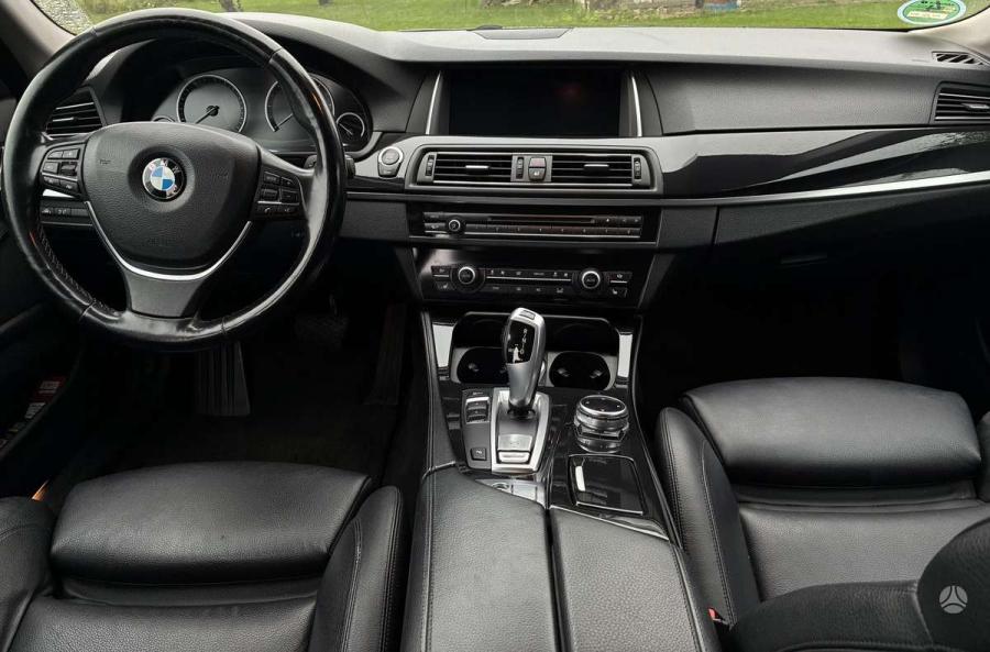 Black BMW 520 2014 in Druskininkai, with an engine capacity of 2.00 L and mileage of 271 thousand km for 9700 €, photo 22 on AUTOMOTO.COM.LV