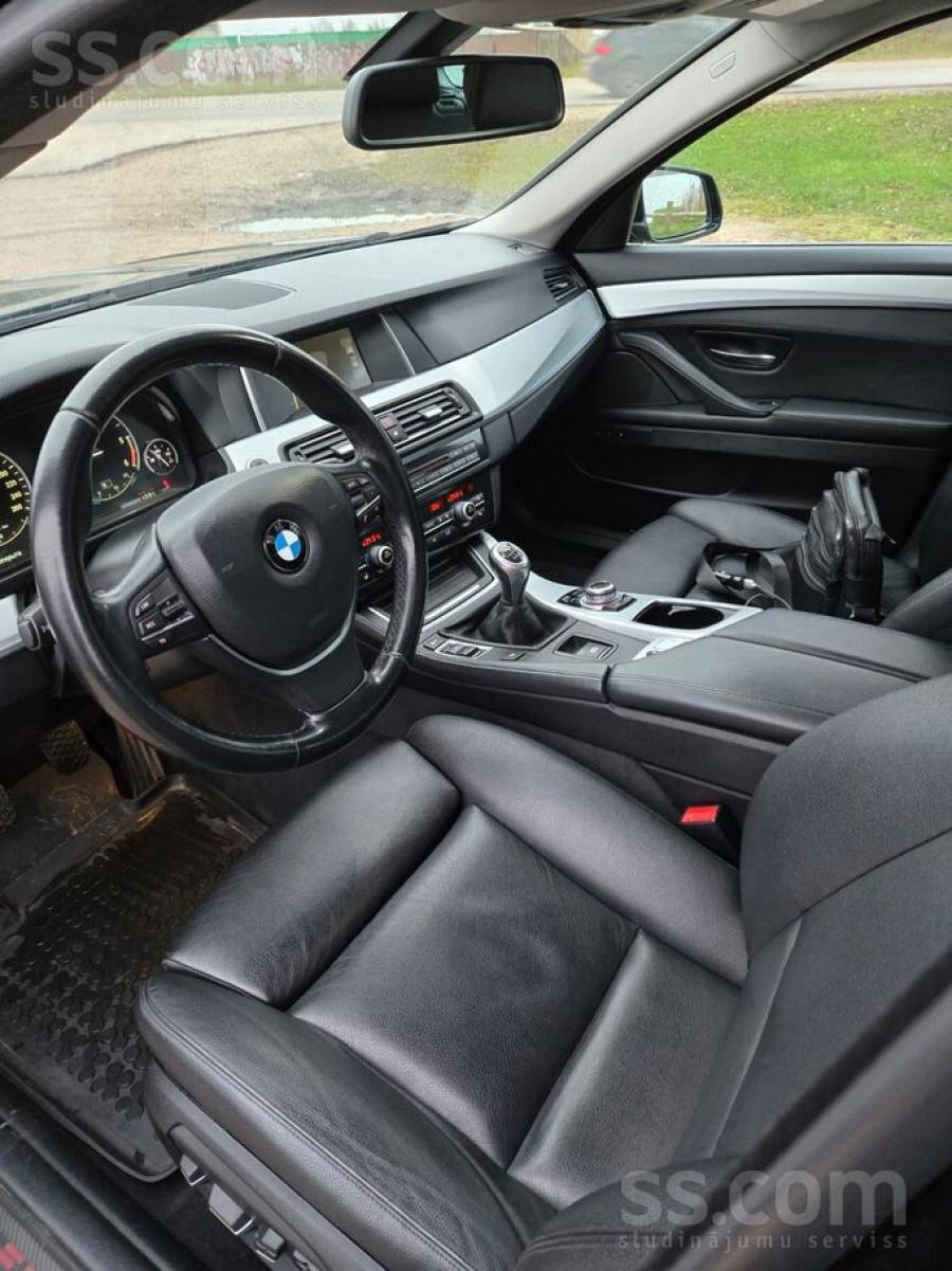 Black BMW 520 2014 in Jurmala, with an engine capacity of 2.00 L and mileage of 207 thousand km for 8100 €, photo 9 on AUTOMOTO.COM.LV