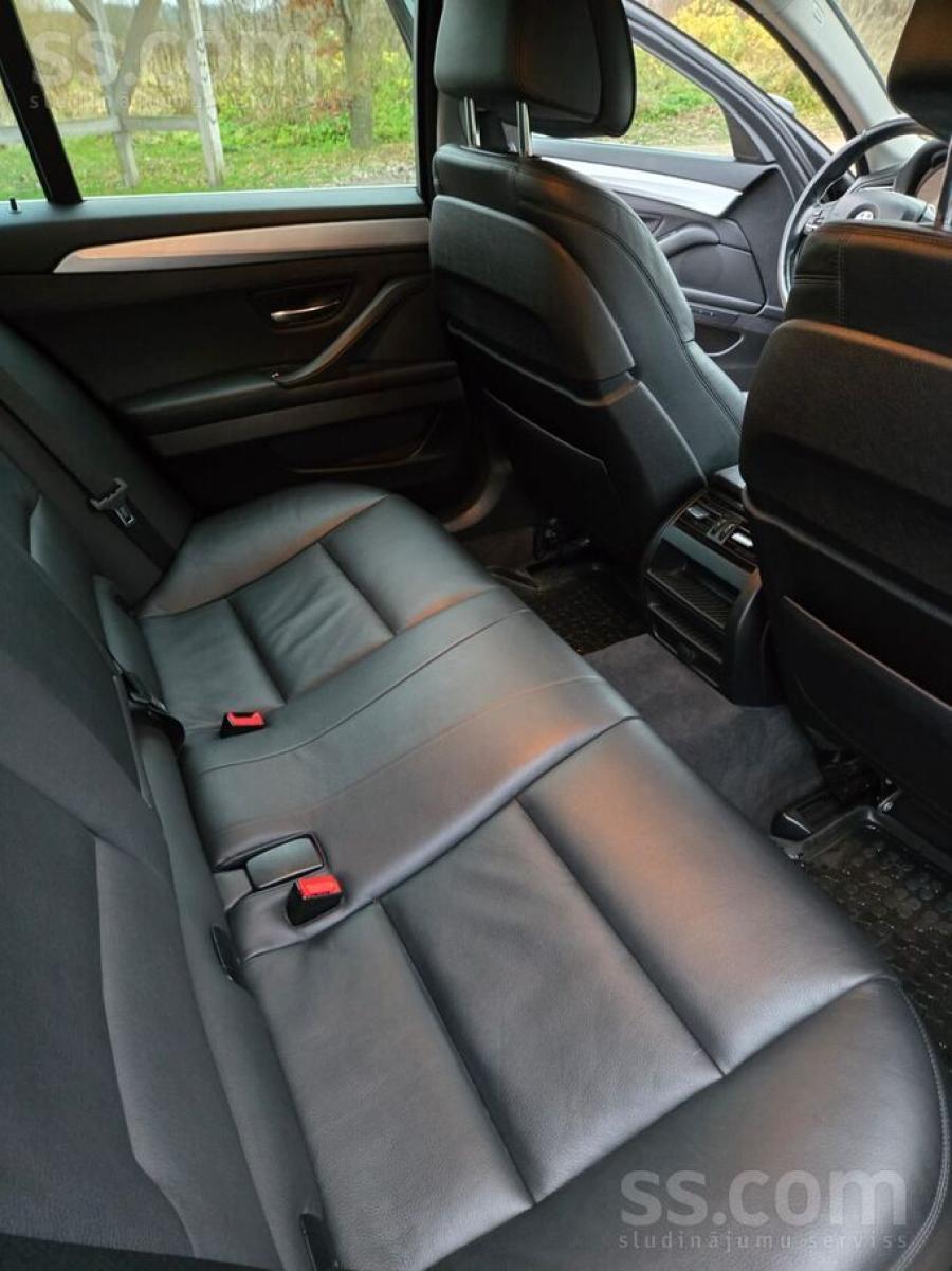 Black BMW 520 2014 in Jurmala, with an engine capacity of 2.00 L and mileage of 207 thousand km for 8100 €, photo 22 on AUTOMOTO.COM.LV