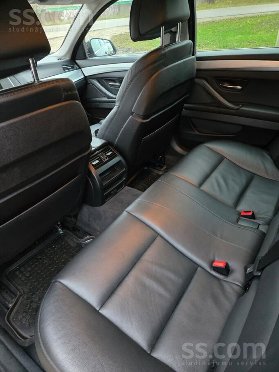 Black BMW 520 2014 in Jurmala, with an engine capacity of 2.00 L and mileage of 207 thousand km for 8100 €, photo 24 on AUTOMOTO.COM.LV