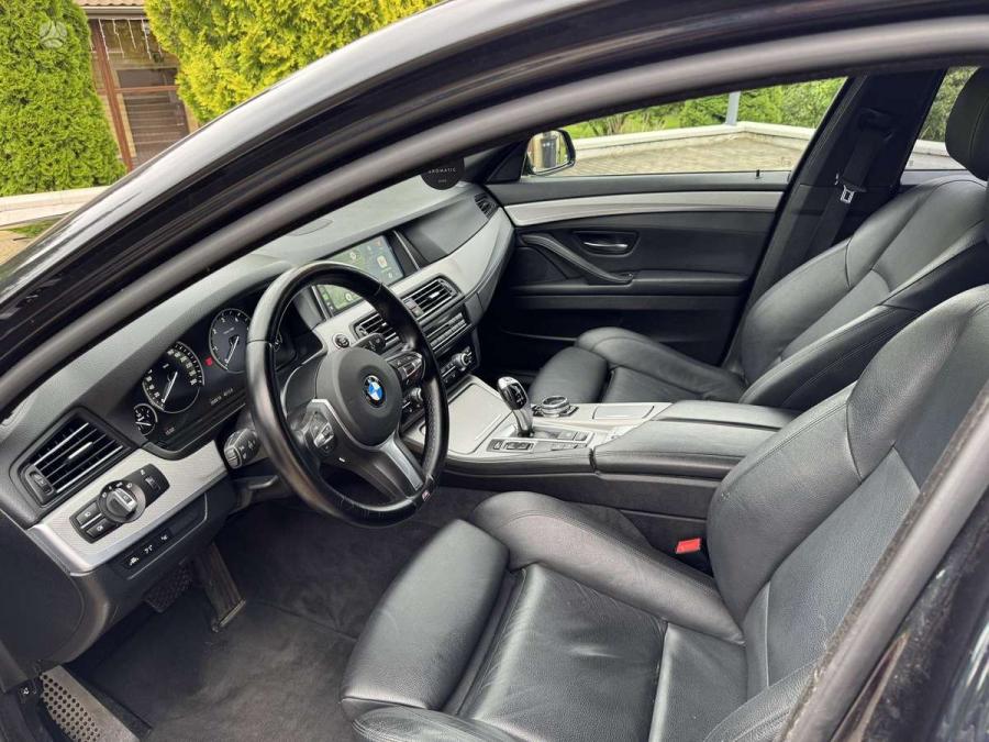 Melns BMW 520 2014 Trakai, ar dzinēja tilpumu 2.00 L un nobraukumu 269 tūkst. km par 12900 €, foto 10 vietnē AUTOMOTO.COM.LV