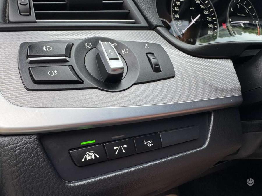 Melns BMW 520 2014 Trakai, ar dzinēja tilpumu 2.00 L un nobraukumu 269 tūkst. km par 12900 €, foto 17 vietnē AUTOMOTO.COM.LV