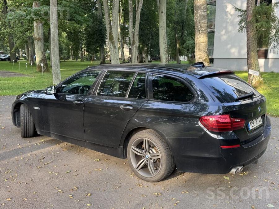 Black BMW 520 2014 in Riga, with an engine capacity of 2.00 L and mileage of 290 thousand km for 12800 €, photo 6 on AUTOMOTO.COM.LV