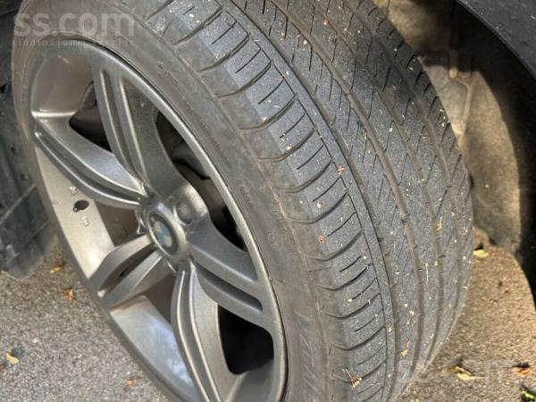 Black BMW 520 2014 in Riga, with an engine capacity of 2.00 L and mileage of 290 thousand km for 12800 €, photo 6 on AUTOMOTO.COM.LV