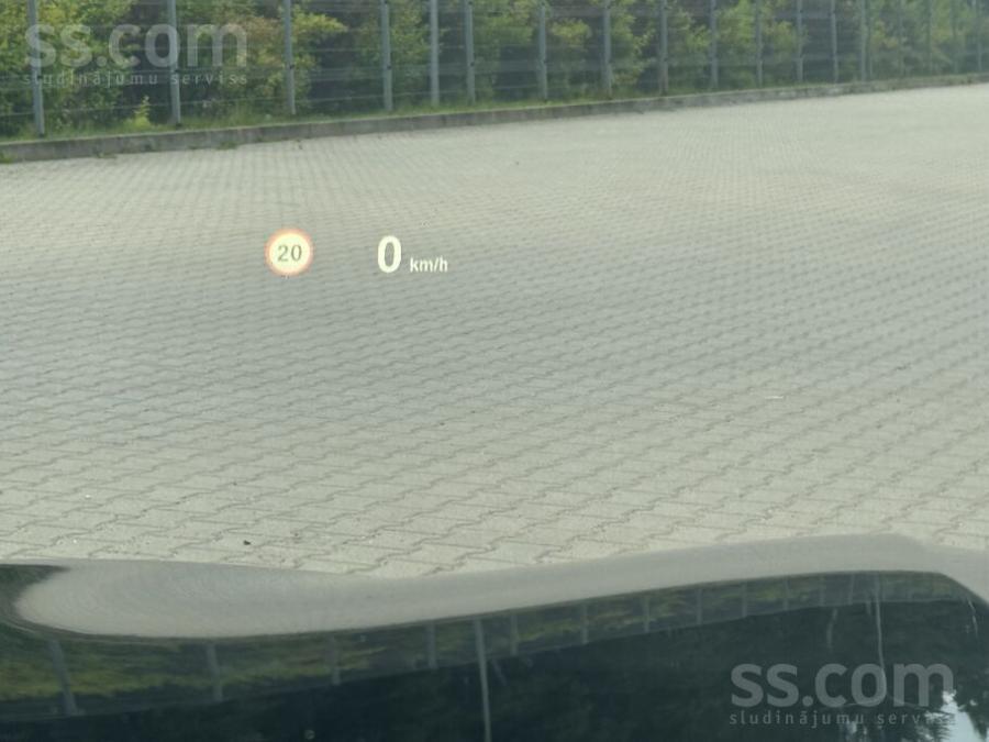 Black BMW 520 2014 in Riga, with an engine capacity of 2.00 L and mileage of 290 thousand km for 12800 €, photo 12 on AUTOMOTO.COM.LV
