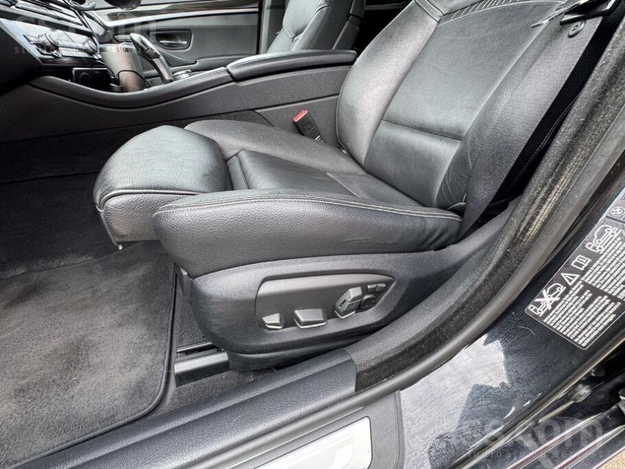 Black BMW 520 2014 in Riga, with an engine capacity of 2.00 L and mileage of 290 thousand km for 12800 €, photo 14 on AUTOMOTO.COM.LV