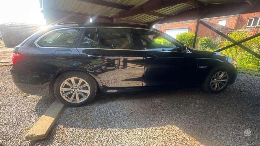 Black BMW 520 2014 in Kaunas, with an engine capacity of 2.00 L and mileage of 360 thousand km for 4600 €, photo 12 on AUTOMOTO.COM.LV