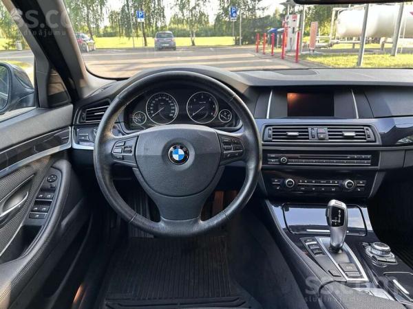Melns BMW 520 2014 Šauļi, ar dzinēja tilpumu 2.00 L un nobraukumu 265 tūkst. km par 7500 €, foto 9 vietnē AUTOMOTO.COM.LV