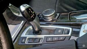 Black BMW 520 2014 in Vilnius, with an engine capacity of 2.00 L and mileage of 360 thousand km for 9200 €, photo 10 on AUTOMOTO.COM.LV