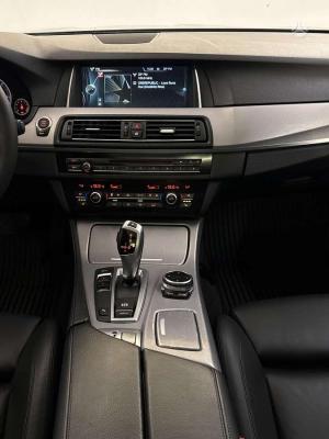 Black BMW 520 2014 in Marijampole, with an engine capacity of 2.00 L and mileage of 267 thousand km for 11500 €, photo 10 on AUTOMOTO.COM.LV