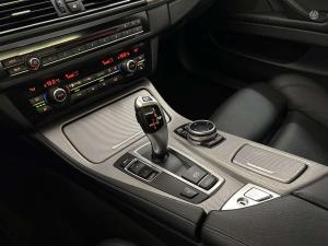Black BMW 520 2014 in Marijampole, with an engine capacity of 2.00 L and mileage of 267 thousand km for 11500 €, photo 14 on AUTOMOTO.COM.LV