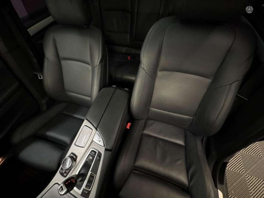 Black BMW 520 2014 in Marijampole, with an engine capacity of 2.00 L and mileage of 267 thousand km for 11500 €, photo 15 on AUTOMOTO.COM.LV