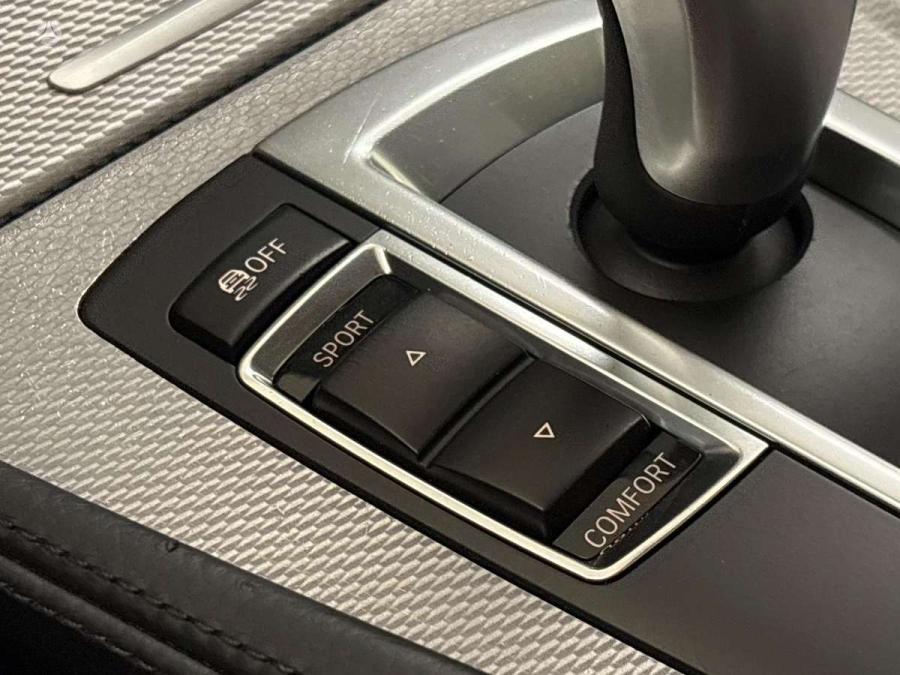 Black BMW 520 2014 in Marijampole, with an engine capacity of 2.00 L and mileage of 267 thousand km for 11500 €, photo 20 on AUTOMOTO.COM.LV