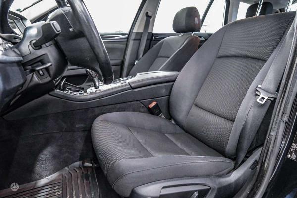 Melns BMW 520 2014 Kauņa, ar dzinēja tilpumu 2.00 L un nobraukumu 208 tūkst. km par 9990 €, foto 6 vietnē AUTOMOTO.COM.LV