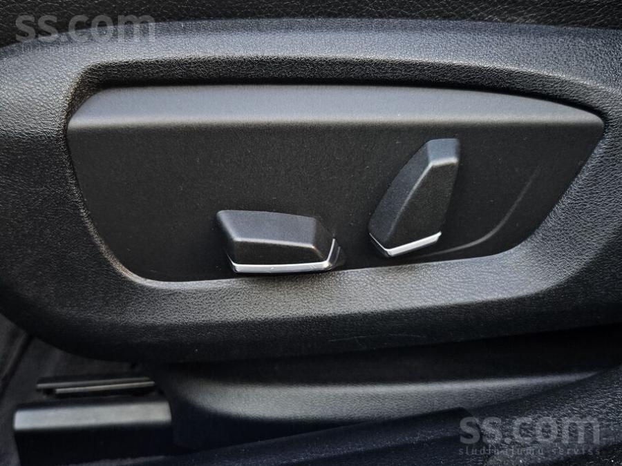 Melns BMW 520 2014 Jēkabpils, ar dzinēja tilpumu 2.00 L un nobraukumu 300 tūkst. km par 11790 €, foto 12 vietnē AUTOMOTO.COM.LV