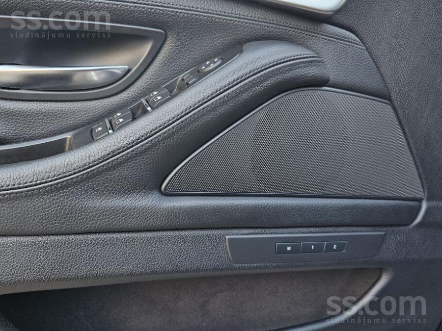 Melns BMW 520 2014 Jēkabpils, ar dzinēja tilpumu 2.00 L un nobraukumu 300 tūkst. km par 11790 €, foto 13 vietnē AUTOMOTO.COM.LV