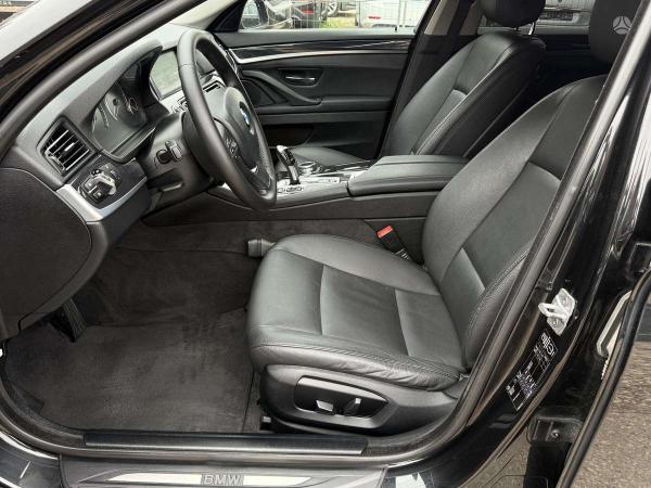 Black BMW 520 2014 in Vilnius, with an engine capacity of 2.00 L and mileage of 368 thousand km for 8300 €, photo 11 on AUTOMOTO.COM.LV