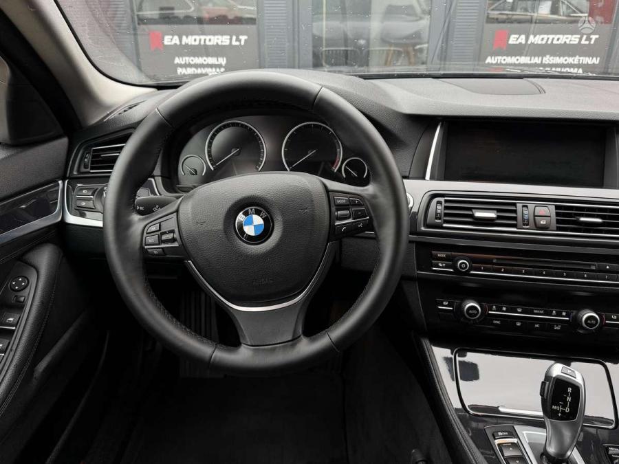 Black BMW 520 2014 in Vilnius, with an engine capacity of 2.00 L and mileage of 368 thousand km for 8300 €, photo 13 on AUTOMOTO.COM.LV