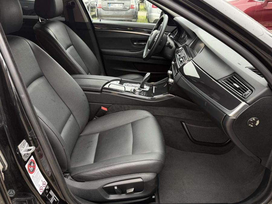 Black BMW 520 2014 in Vilnius, with an engine capacity of 2.00 L and mileage of 368 thousand km for 8300 €, photo 16 on AUTOMOTO.COM.LV