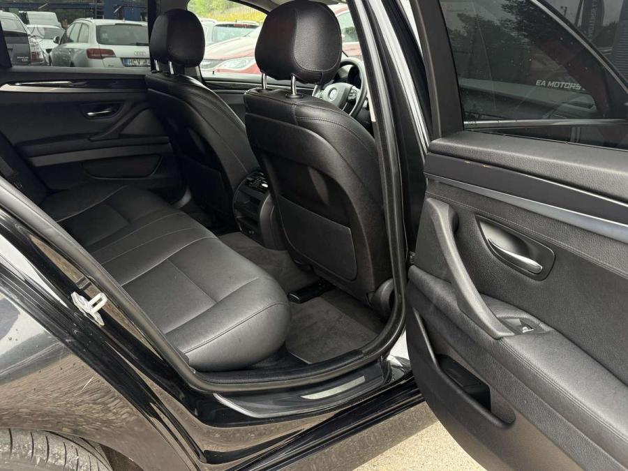 Black BMW 520 2014 in Vilnius, with an engine capacity of 2.00 L and mileage of 368 thousand km for 8300 €, photo 20 on AUTOMOTO.COM.LV