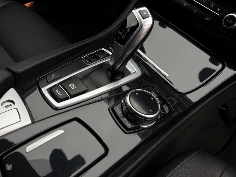 Black BMW 520 2014 in Vilnius, with an engine capacity of 2.00 L and mileage of 368 thousand km for 8300 €, photo 24 on AUTOMOTO.COM.LV