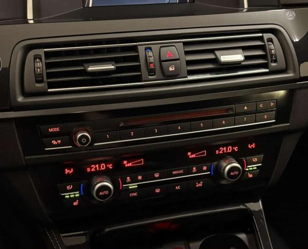 Black BMW 520 2014 in Marijampole, with an engine capacity of 2.00 L and mileage of 199 thousand km for 12450 €, photo 5 on AUTOMOTO.COM.LV