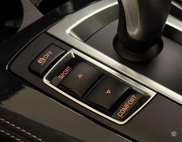 Black BMW 520 2014 in Marijampole, with an engine capacity of 2.00 L and mileage of 199 thousand km for 12450 €, photo 10 on AUTOMOTO.COM.LV