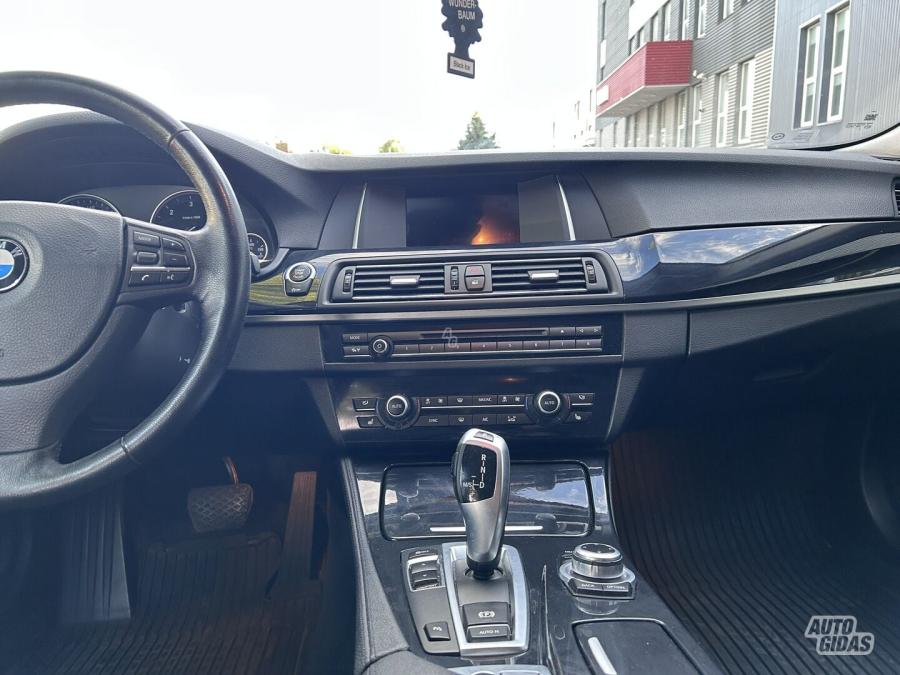 Black BMW 520 2014 in Vilnius, with an engine capacity of 2.00 L and mileage of 266 thousand km for 8200 €, photo 24 on AUTOMOTO.COM.LV
