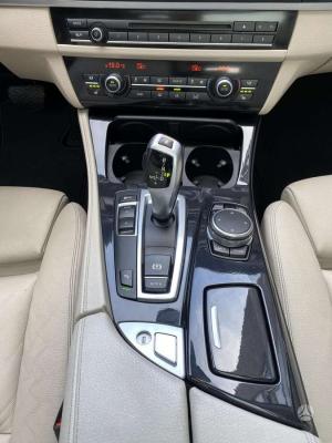 Melns BMW 520 2014 Marijampole, ar dzinēja tilpumu 2.00 L un nobraukumu 248 tūkst. km par 9950 €, foto 35 vietnē AUTOMOTO.COM.LV