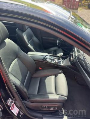 Black BMW 520 2014 in Riga, with an engine capacity of 2.00 L and mileage of 292 thousand km for 13700 €, photo 7 on AUTOMOTO.COM.LV