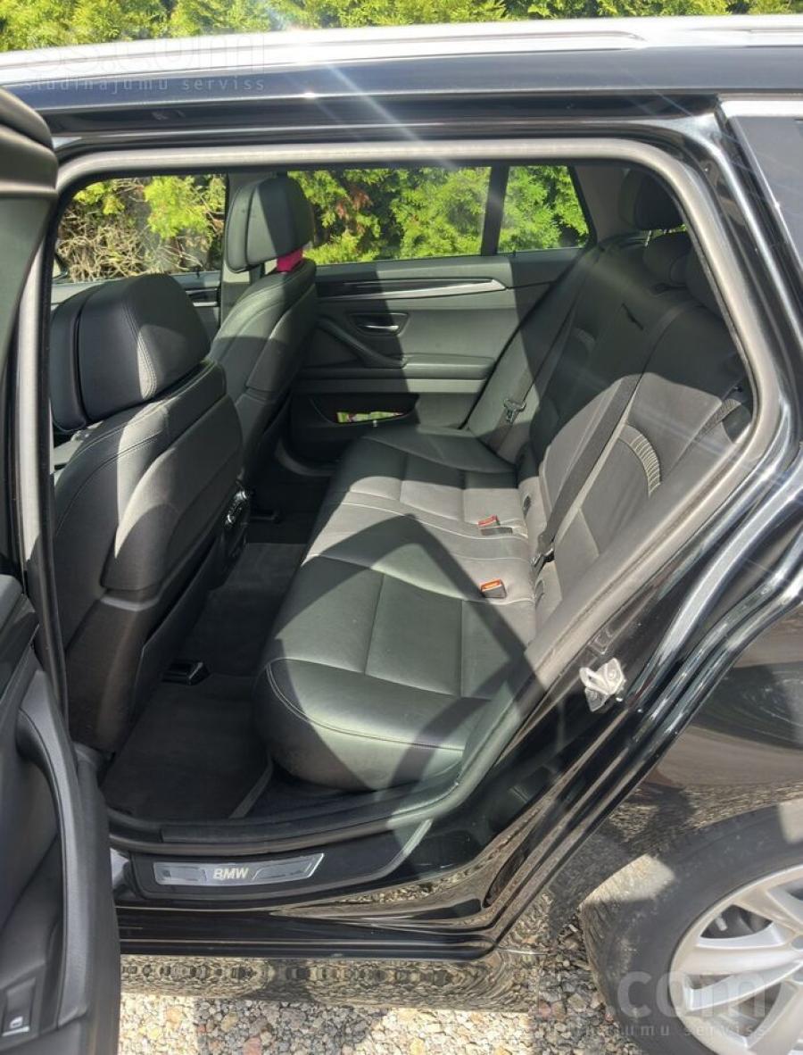 Black BMW 520 2014 in Riga, with an engine capacity of 2.00 L and mileage of 292 thousand km for 13700 €, photo 8 on AUTOMOTO.COM.LV
