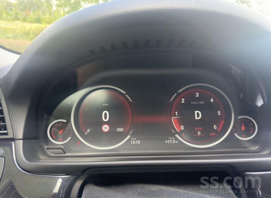 Black BMW 520 2014 in Riga, with an engine capacity of 2.00 L and mileage of 292 thousand km for 13700 €, photo 17 on AUTOMOTO.COM.LV