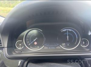 Black BMW 520 2014 in Riga, with an engine capacity of 2.00 L and mileage of 292 thousand km for 13700 €, photo 18 on AUTOMOTO.COM.LV