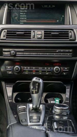 Black BMW 520 2014 in Riga, with an engine capacity of 2.00 L and mileage of 280 thousand km for 10190 €, photo 13 on AUTOMOTO.COM.LV